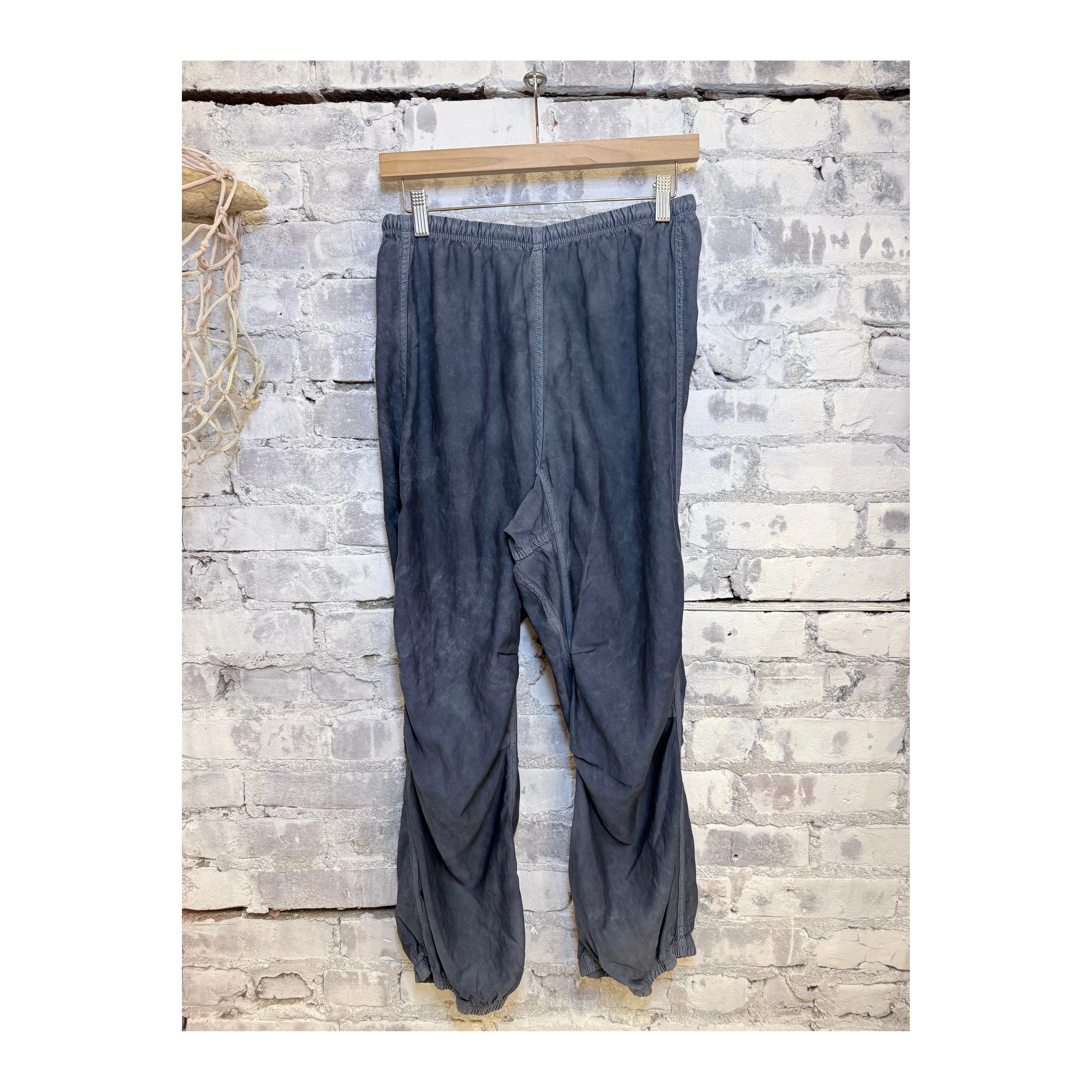 MATTE/SATIN LOOSE DRAWCORD BIGGY - Moonshrooms Powder | DUNE + SALT